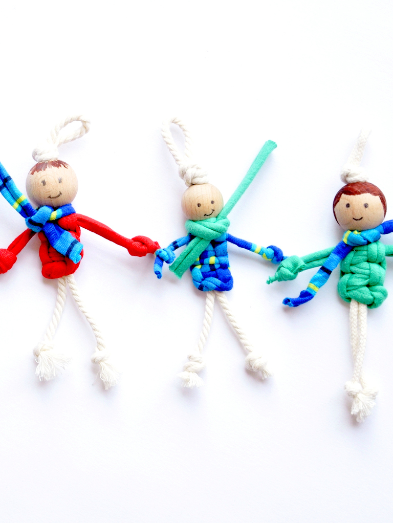 T-Shirt Yarn Macramé Puppets | PDF