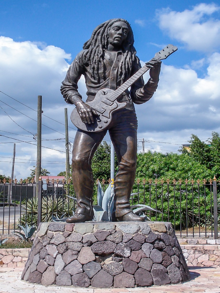Bob Marley - Statue - Kingston - Jamaica | PDF