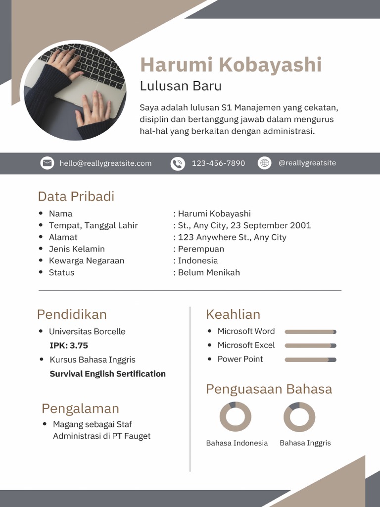 Putih Dan Abu Abu Sederhana Modern CV Lulusan Baru Resume | PDF
