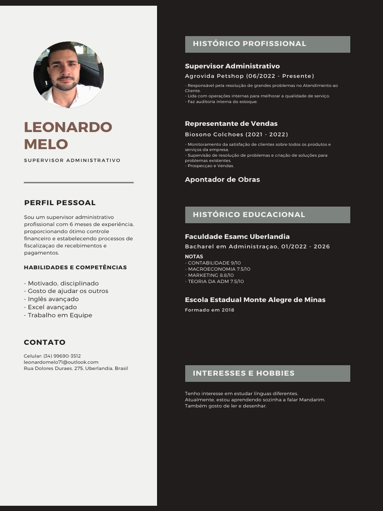 Roxo Escuro Foto de Mulher Atendimento Ao Cliente Currículo | PDF | Economias | Business