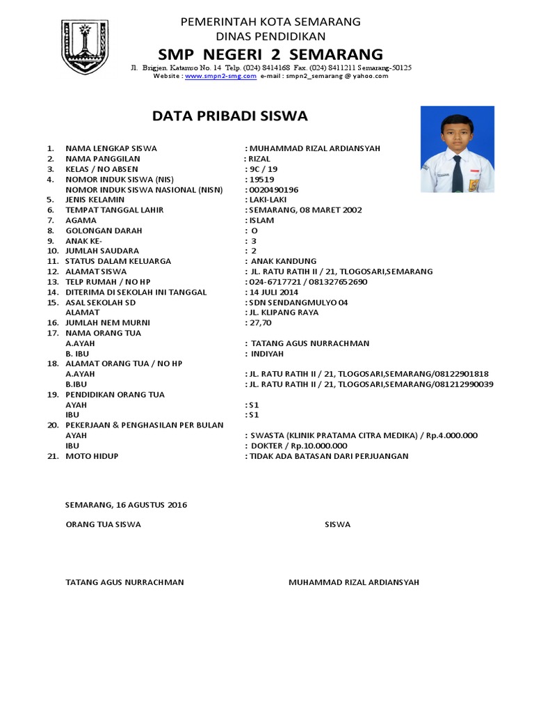 Data Pribadi Siswa 2 Rizal | PDF
