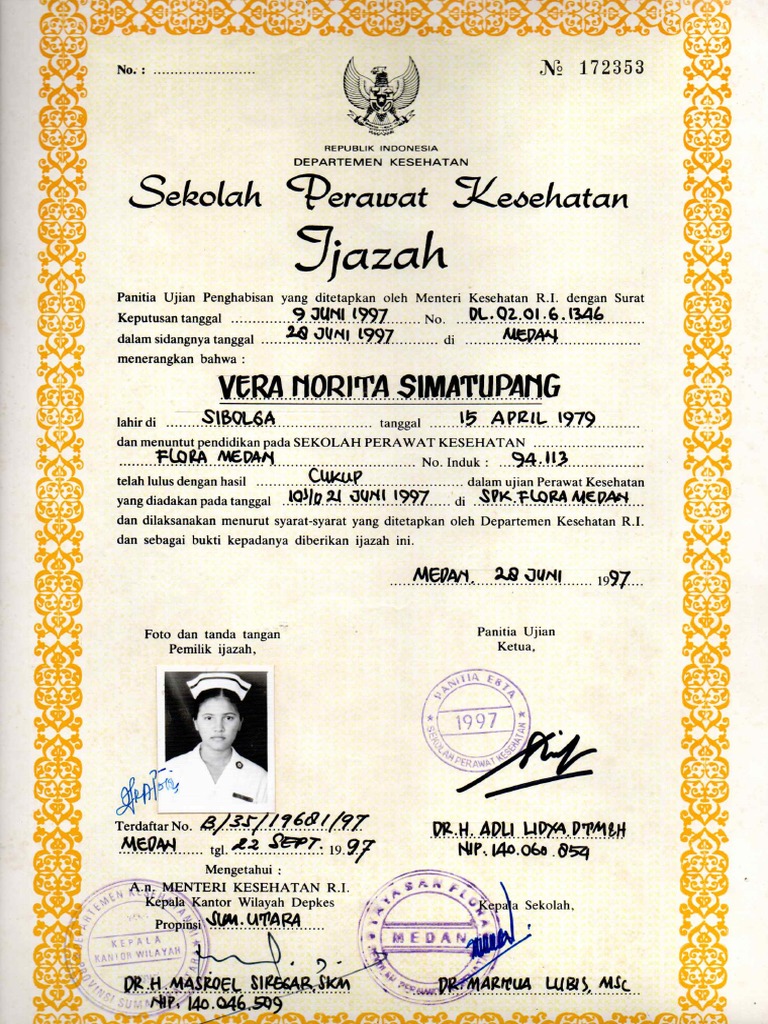 Ijazah Sekolah Perawat Vera | PDF