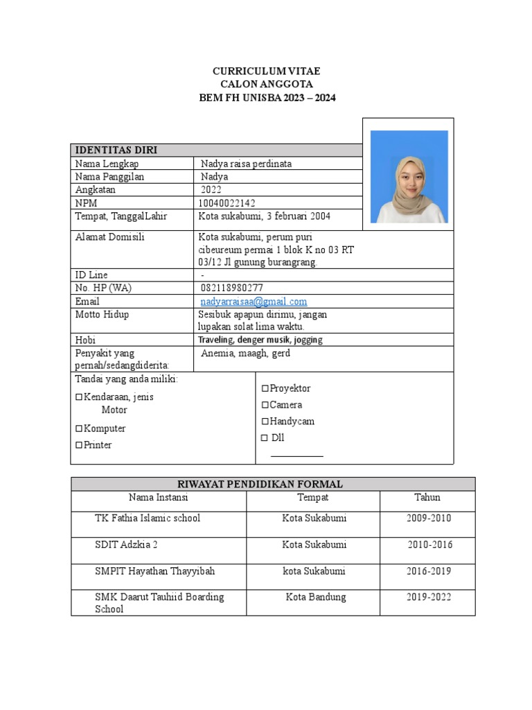 CV Oprec BEM FH Unisba Nadya Raisa | PDF