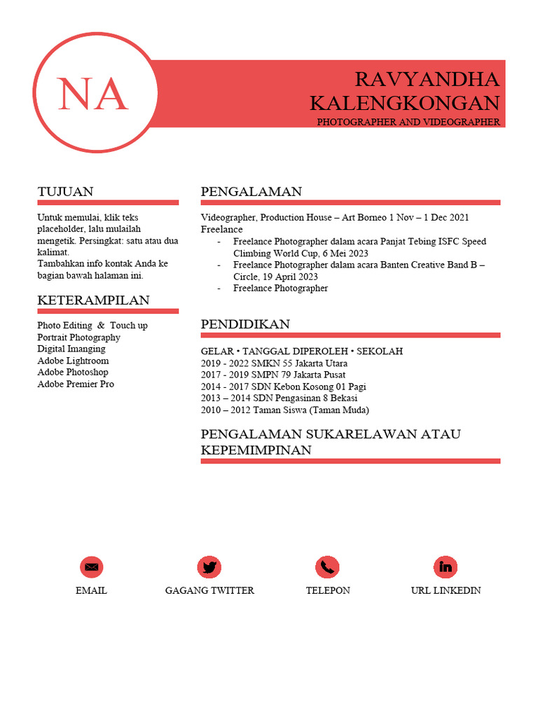 Resume Yang Rapi Didesain Oleh MOO | PDF