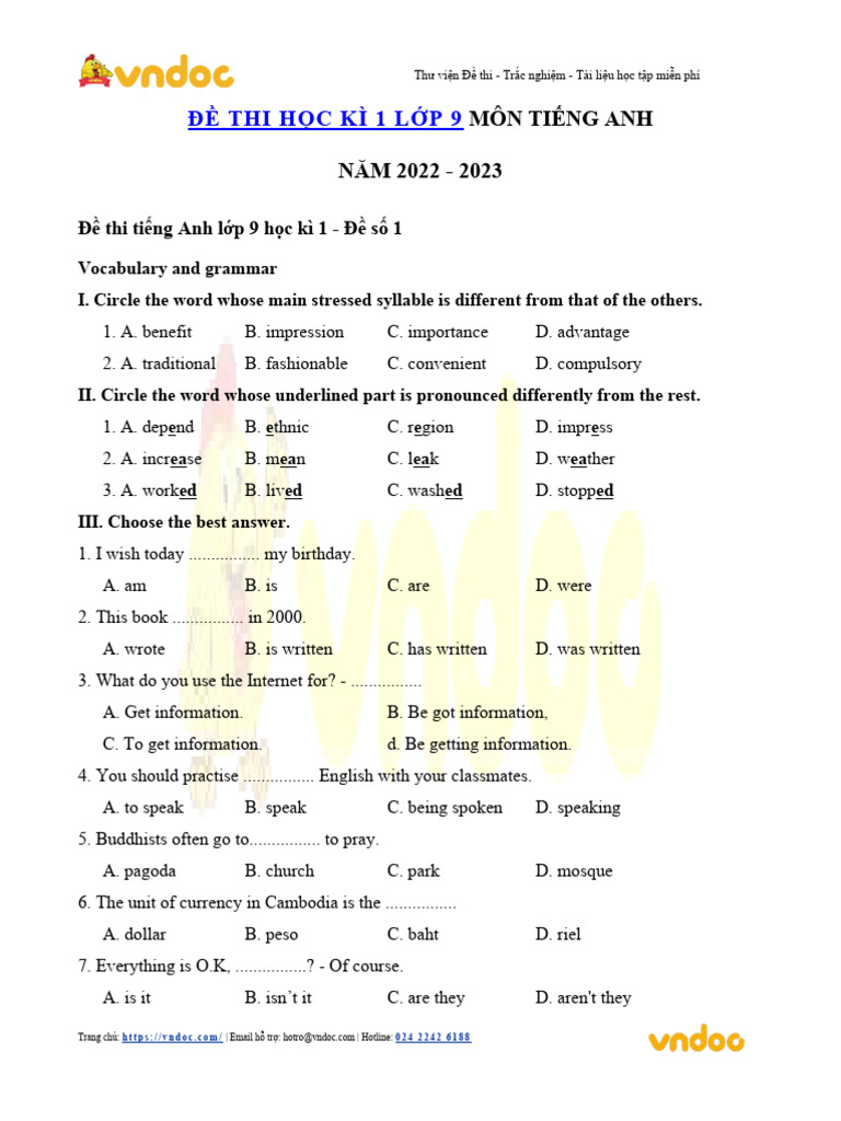 Bo de Thi Hoc Ki 1 Lop 9 Mon Tieng Anh | PDF | English Language | Internet