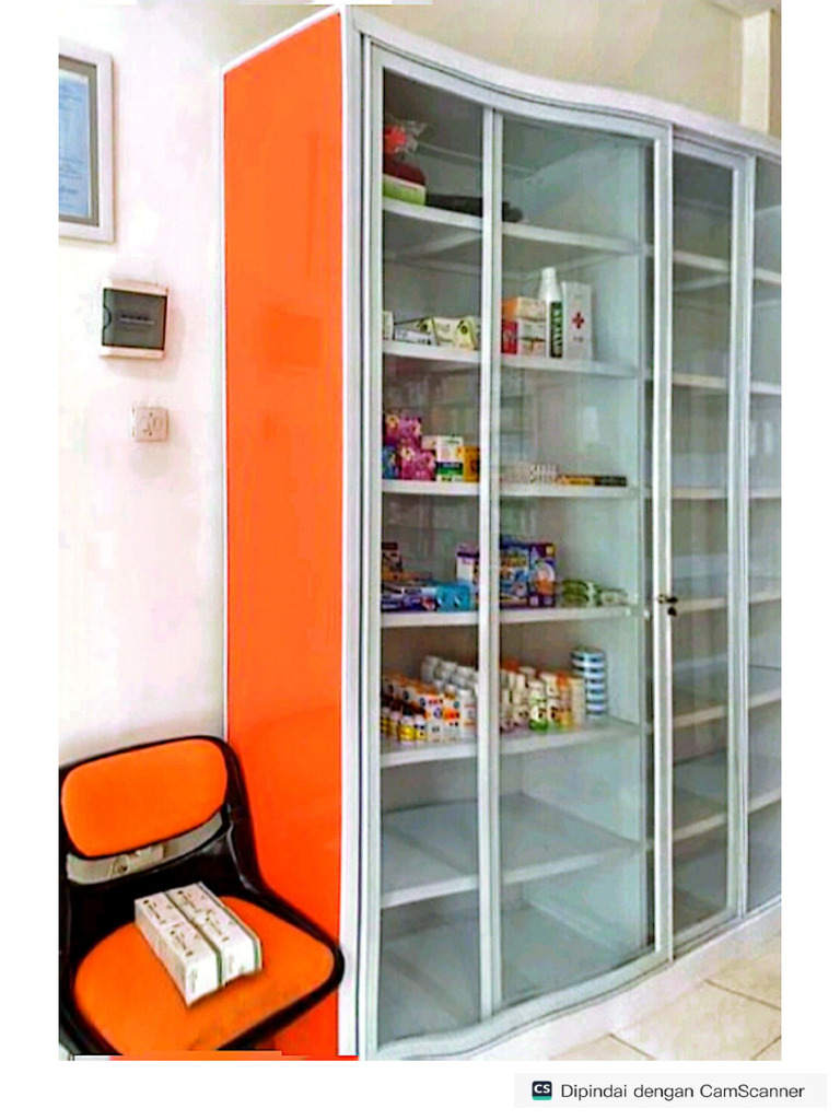 Desain Etalase Apotik | PDF