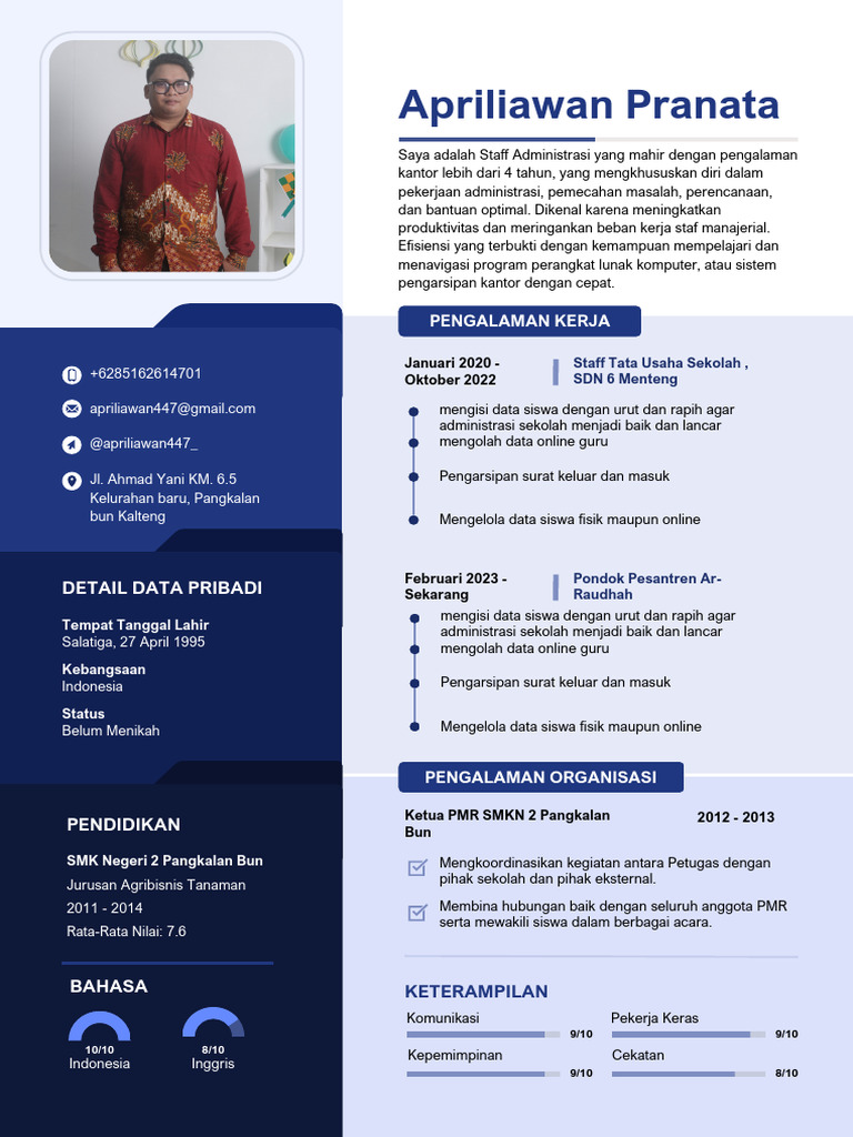 Biru Modern Dan Formal Resume CV Karyawan | PDF