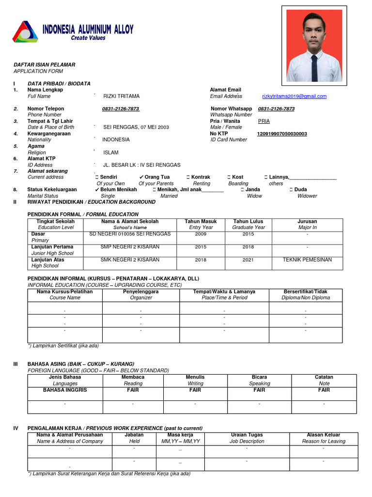 Formulir Lamaran Kerja Rizki | PDF