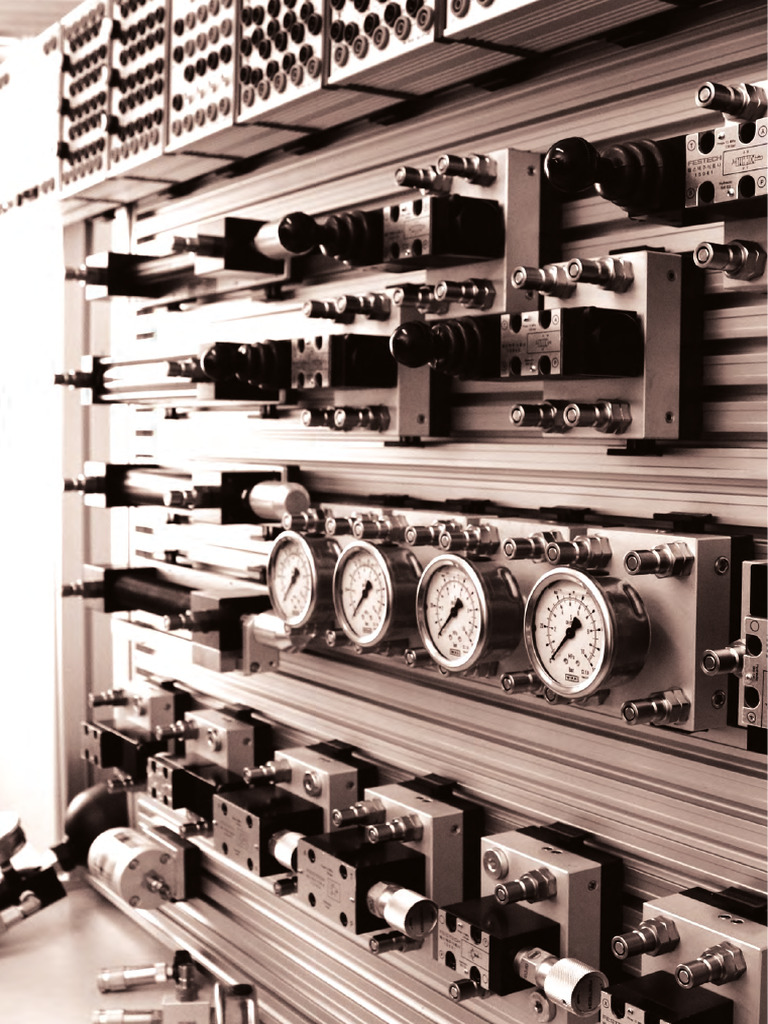 Comprehensive Hydraulics Training Sets | PDF | Valve | Pump