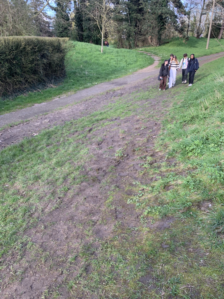 Croisés Chemin Esclaier Eau | PDF