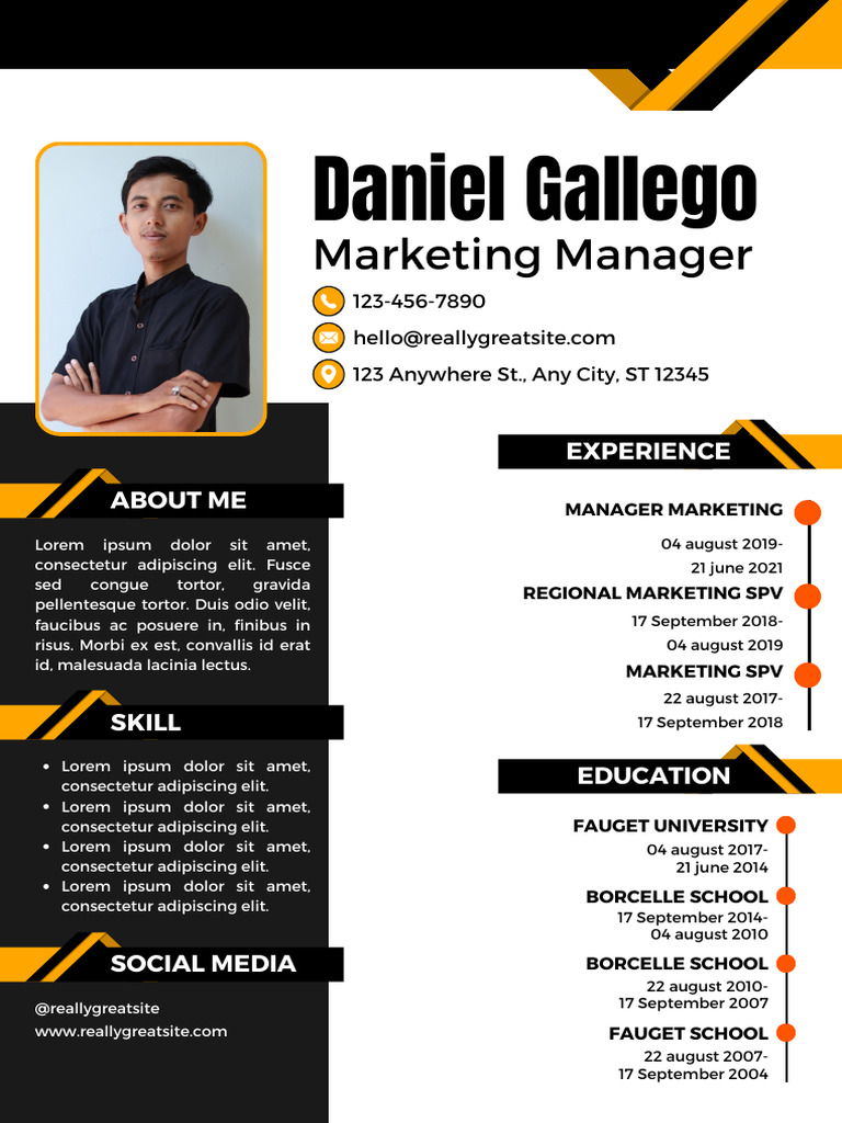 Black And White Modern Professional CV Resume | PDF