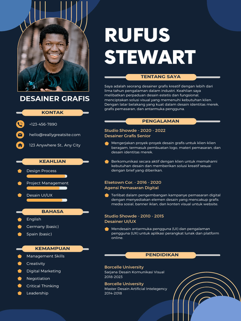 Stewart Biru Sederhana CV Resume Desainer Grafis A4 | PDF