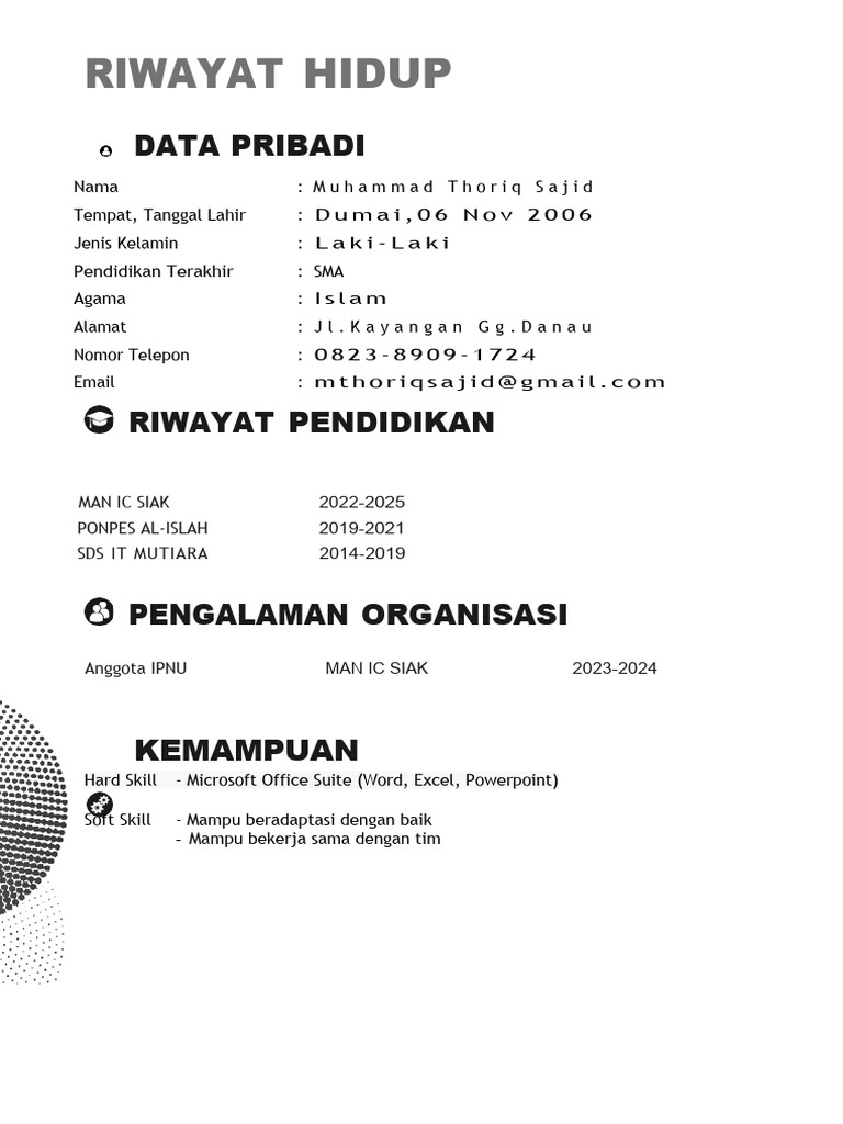 Riwayat Hidup Muhammad Thoriq Sajad | PDF
