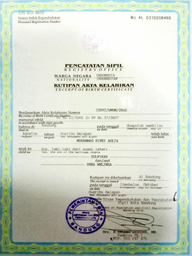 Akte Kelahiran Rifki | PDF