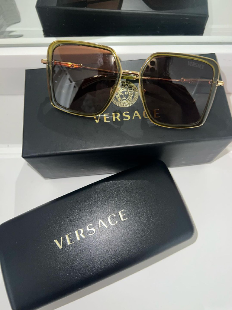 Versace Beautiful ? | PDF