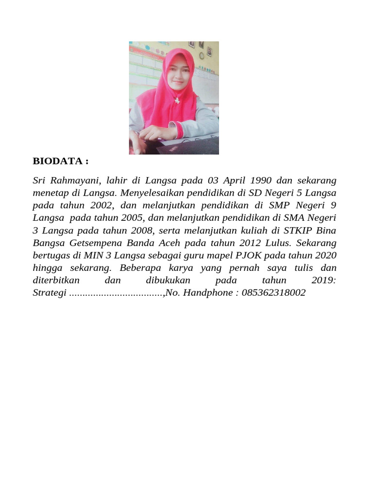 Biodata Sri Rahmayani dan Karya Puisi | PDF | Agama & Spiritualitas