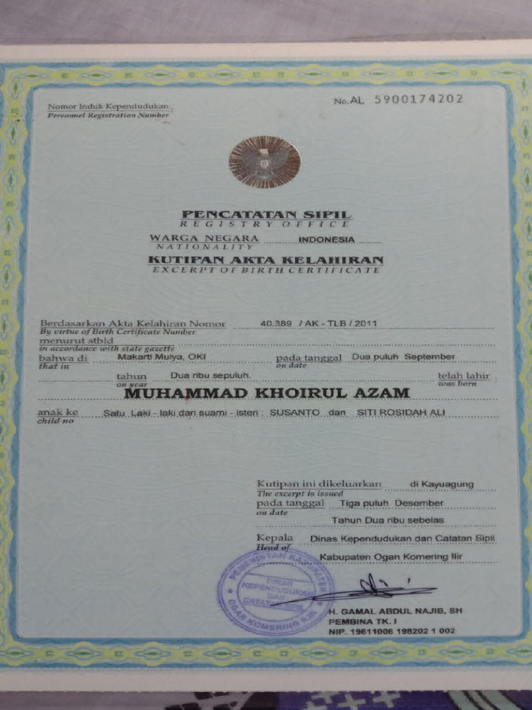 Akte Lahir Azam | PDF