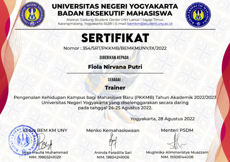 4. Fiola Nirvana Putri_Panitia PKKMB UNY | PDF