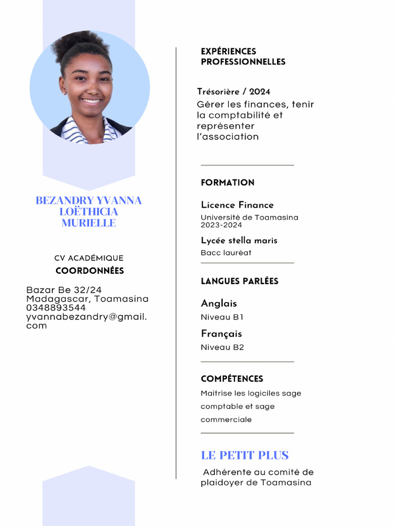 CV Étudiante Simple Blanc Et Bleu | PDF