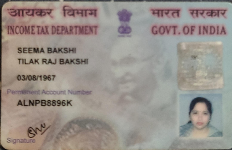 Seema Bakshi - Pan Card | PDF