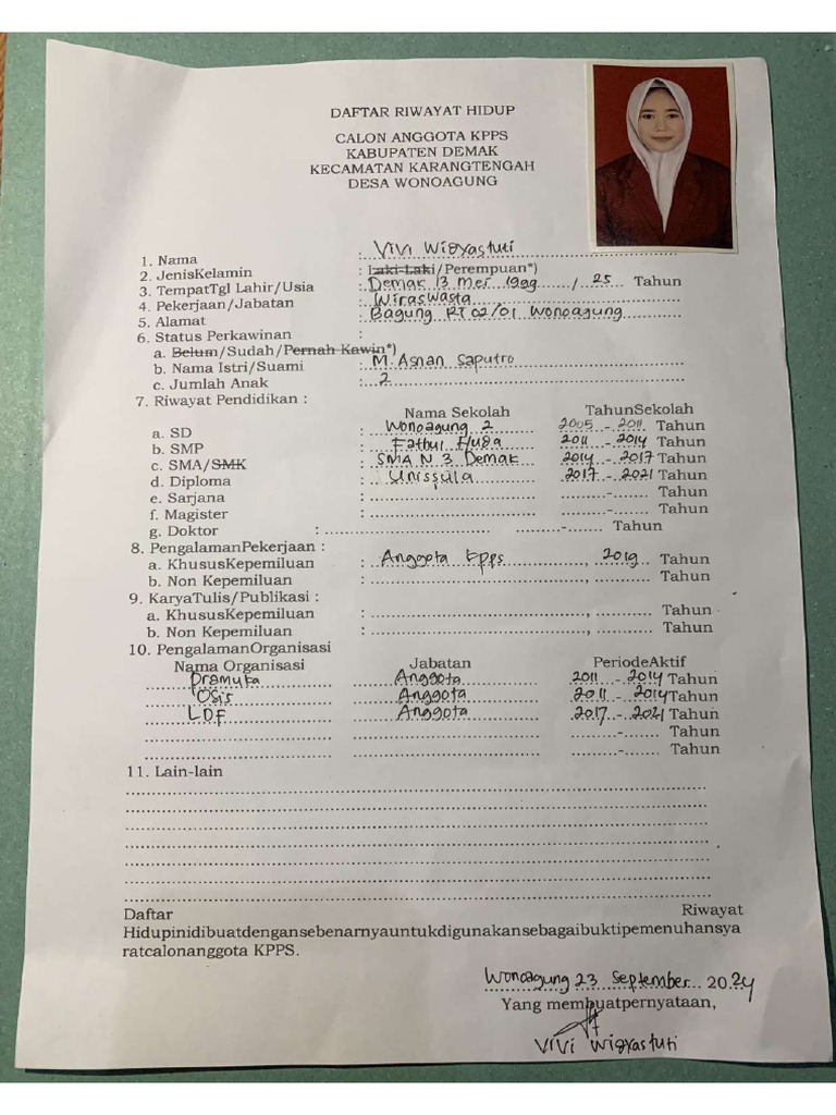 Daftar riwayat hidup VIVI WIDYASTUTI | PDF