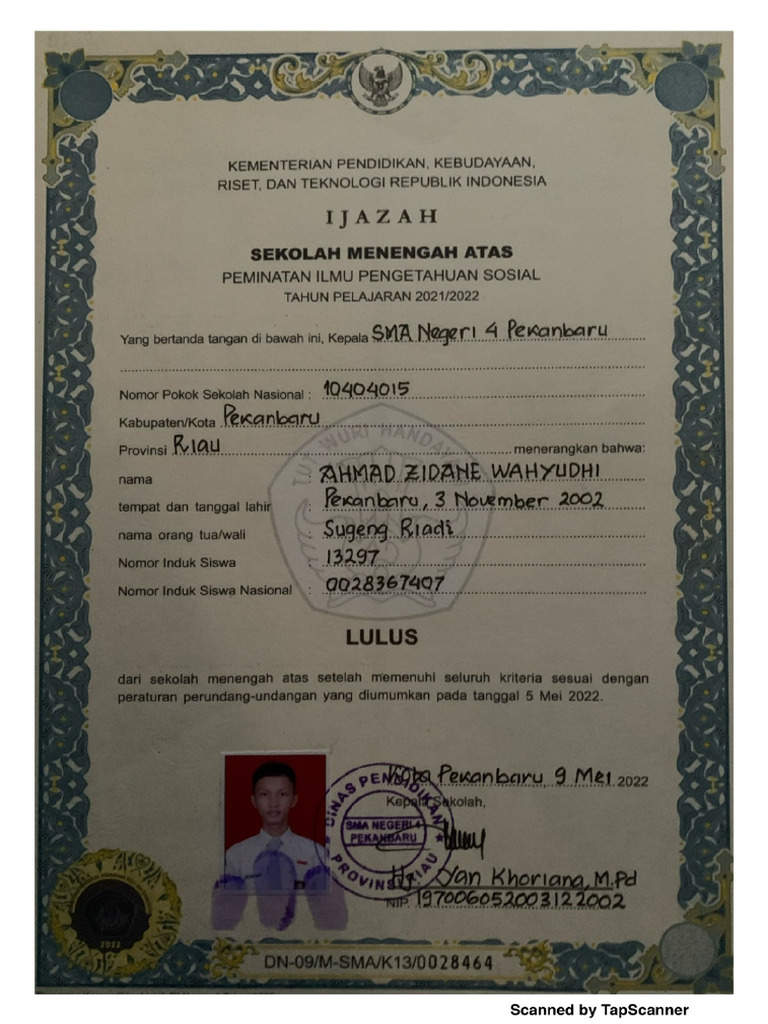 IJAZAH_AHMAD_ZIDANE_WAHYUDHI | PDF