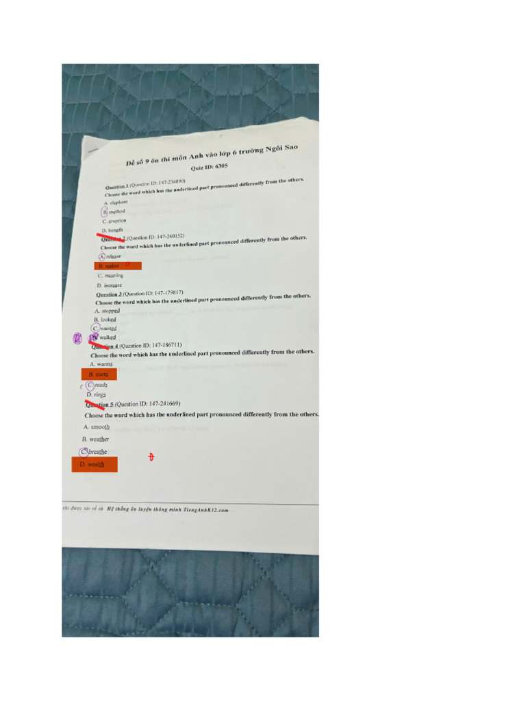 Minh Khuê_ Đề luyện tập 049 | PDF