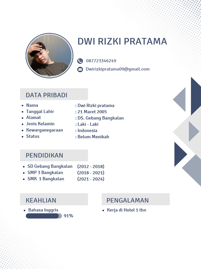 Biru Tua Abu-Abu Modern Minimalis Lulusan Baru CV Resume Riwayat Hidup_20250410_141425_0000 | PDF