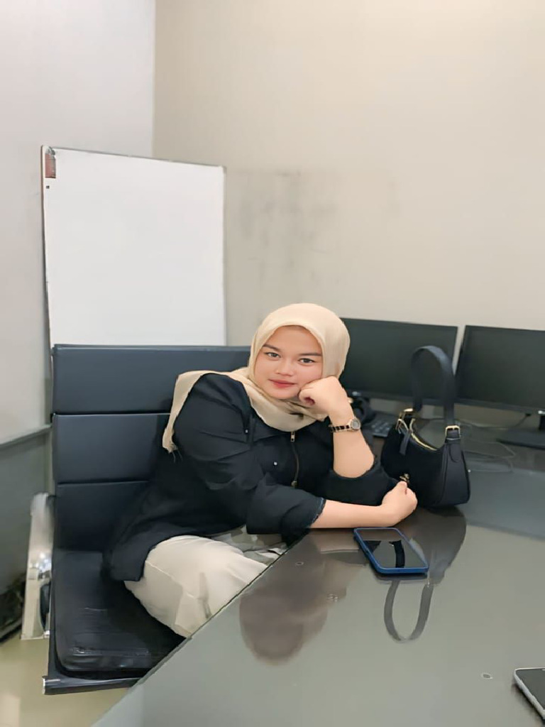 CV - Gadis Ananda | PDF