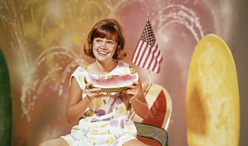 Sally Field Wasn't Sure She'd Have The Guts To Publish Her New Memoir ...