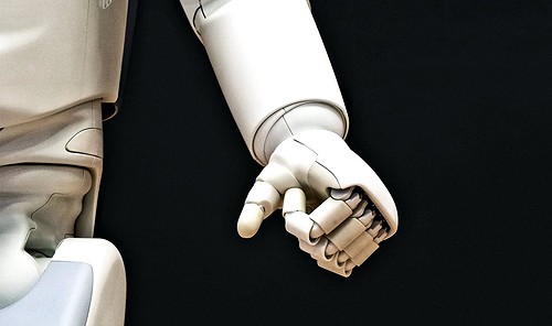 Noninvasive System Lets People ‘Mind Control’ Robot Arm - Futurity ...