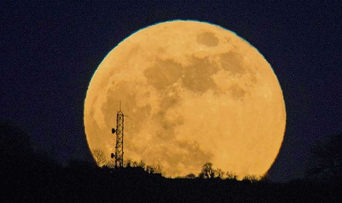 What Is A ‘Supermoon’ And When Do They Occur? – BBC Sky at Night | Everand