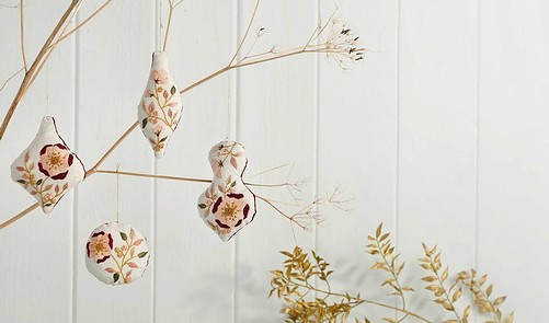 Heirloom Stitches - Love Embroidery | Everand