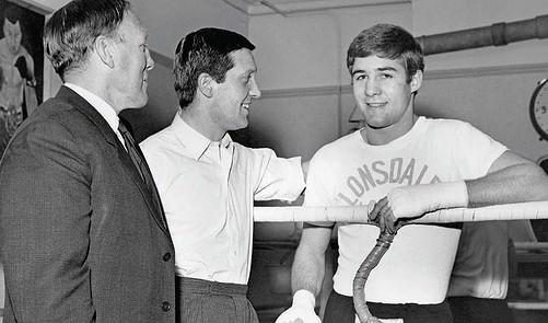 Remembering Mark Rowe - Boxing News | Everand