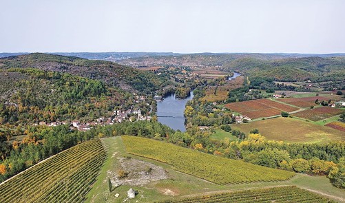 Southwest France A Buyer’s Guide - Decanter | Everand