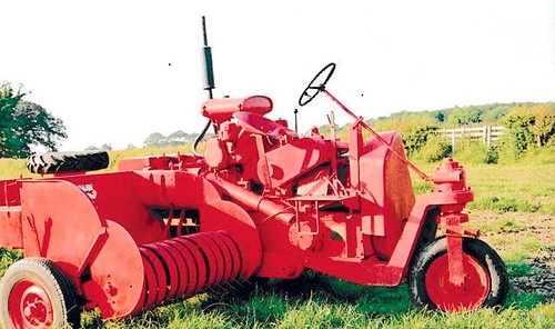 The Jones Minor Self-Propelled Baler - Tractor & Farming Heritage | Everand