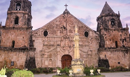 Top 5 Tourist Spots in Iloilo - ASIAN Geographic | Everand