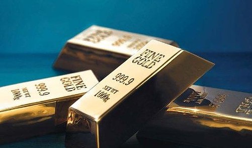 Adding Gold To Your Portfolio - MoneyWeek | Everand