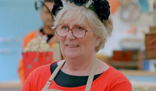 Great British Bake Off contestant Dawn Hollyoak dies aged 61 - The ...