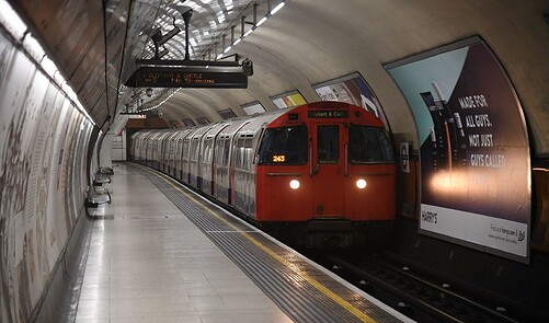 Bakerloo Line: Oldest Trains On The London Underground 'Could Be Replaced By 2030' - Evening ...