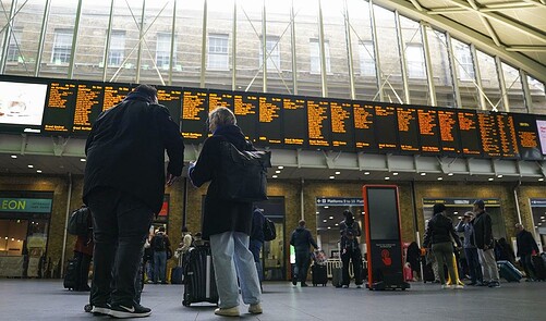 London Travel News LIVE: Elizabeth Line Chaos After Power Failure Hits Central Section - Evening ...